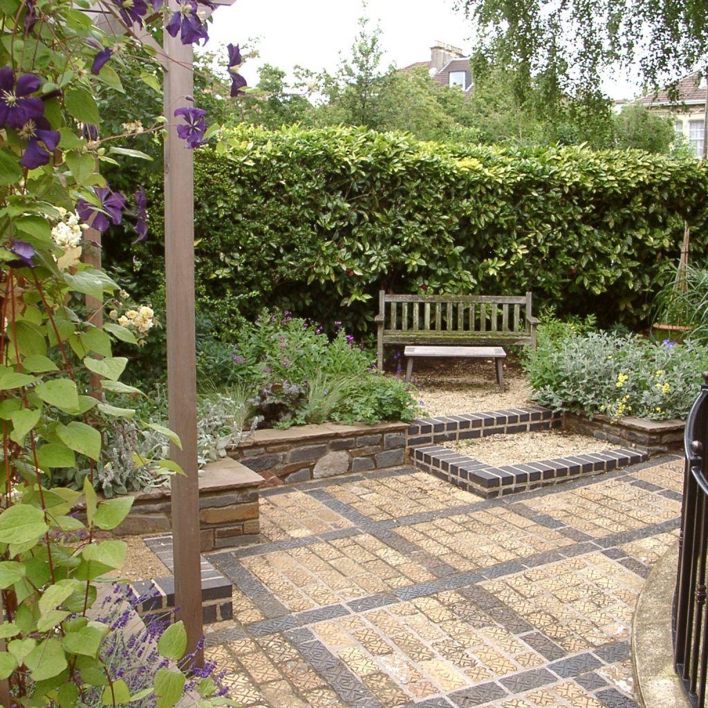 Flora Design – Bespoke Garden Design